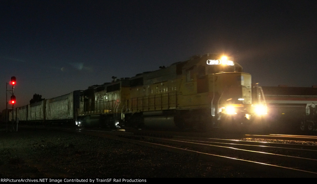 UP 790 Leads the LRB50 03
